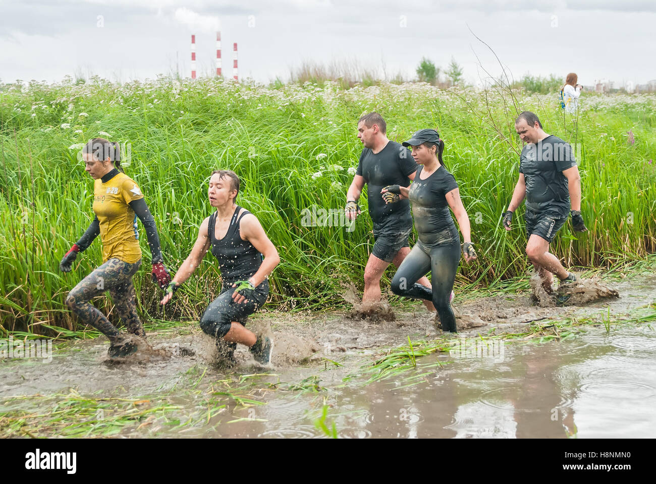 Young female athlete in relay hi-res stock photography and images - Alamy