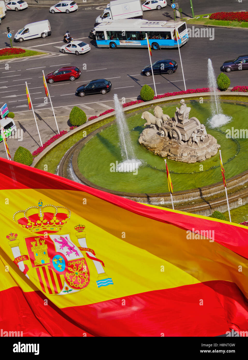 Spain, Madrid, Elevated view of the Plaza de Cibeles seen from the ...