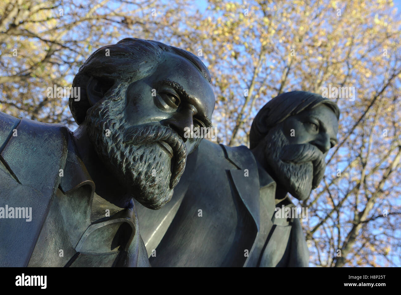 Karl marx statue berlin germany hi-res stock photography and images - Alamy