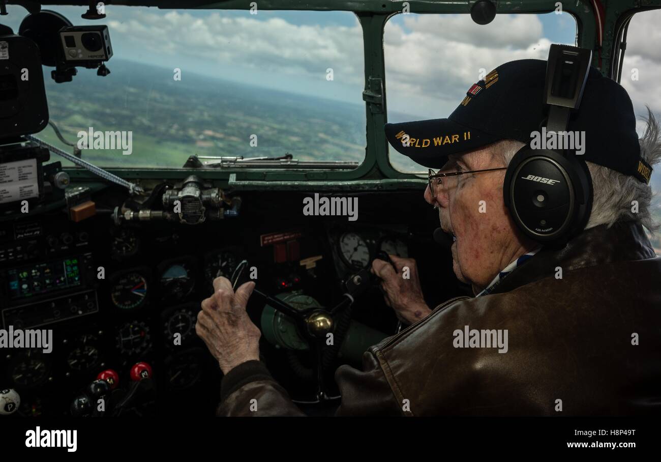 World War II veteran Bill Printable takes control of the cockpit during ...