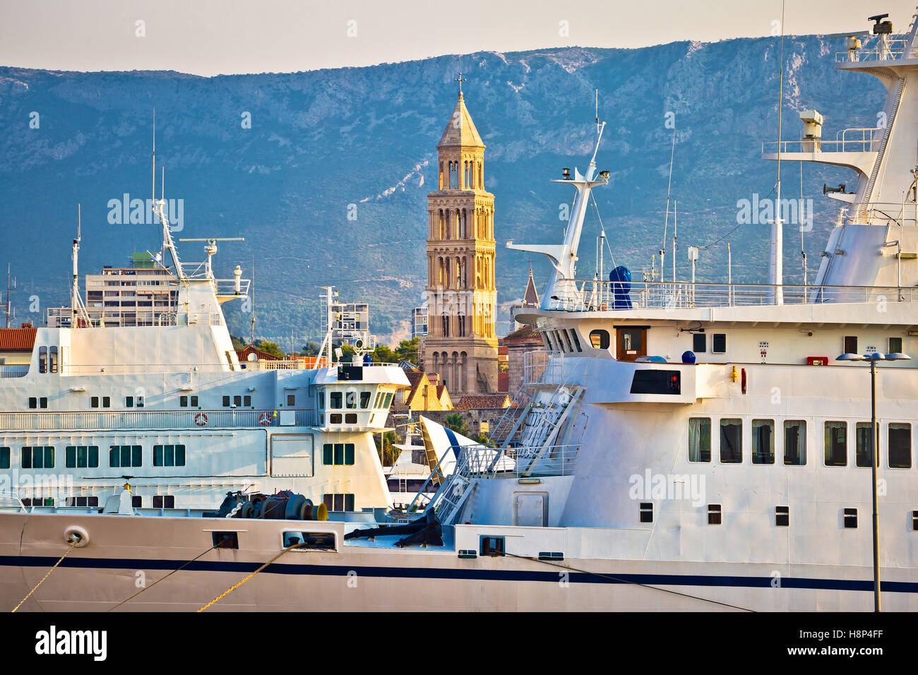 Split ferry port hi-res stock photography and images - Alamy