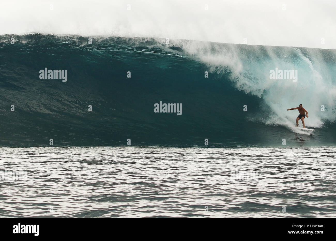 Wave out hi-res stock photography and images - Alamy