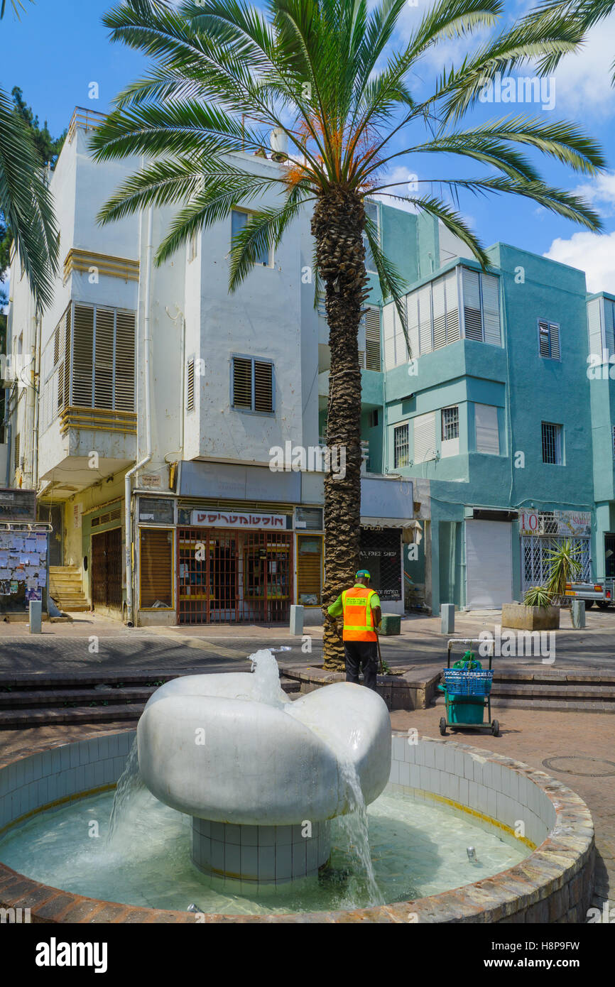 HAIFA, ISRAEL - AUGUST 18, 2016: Scene of the Pedestrianized Nordau ...