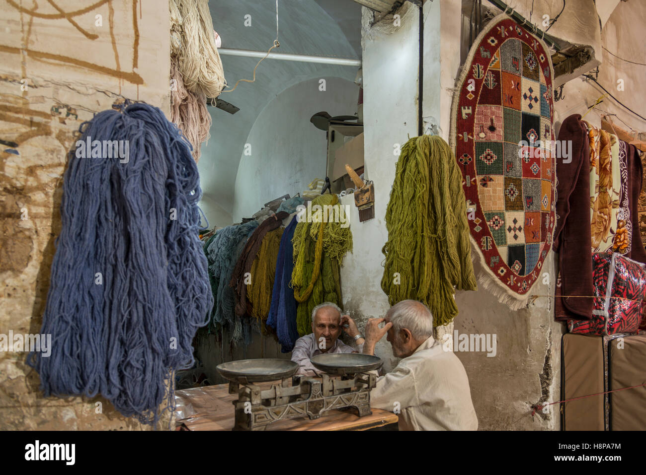 Colorful bazaar of Kashan Iran Stock Photo - Alamy