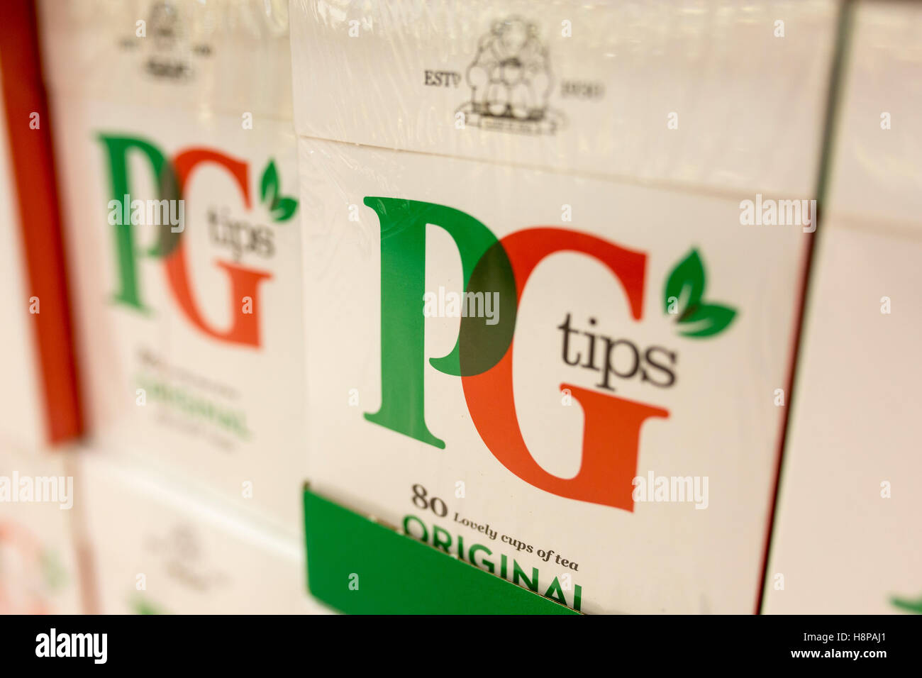 inside a British supermarket store. PG Tips tea bags Stock Photo - Alamy