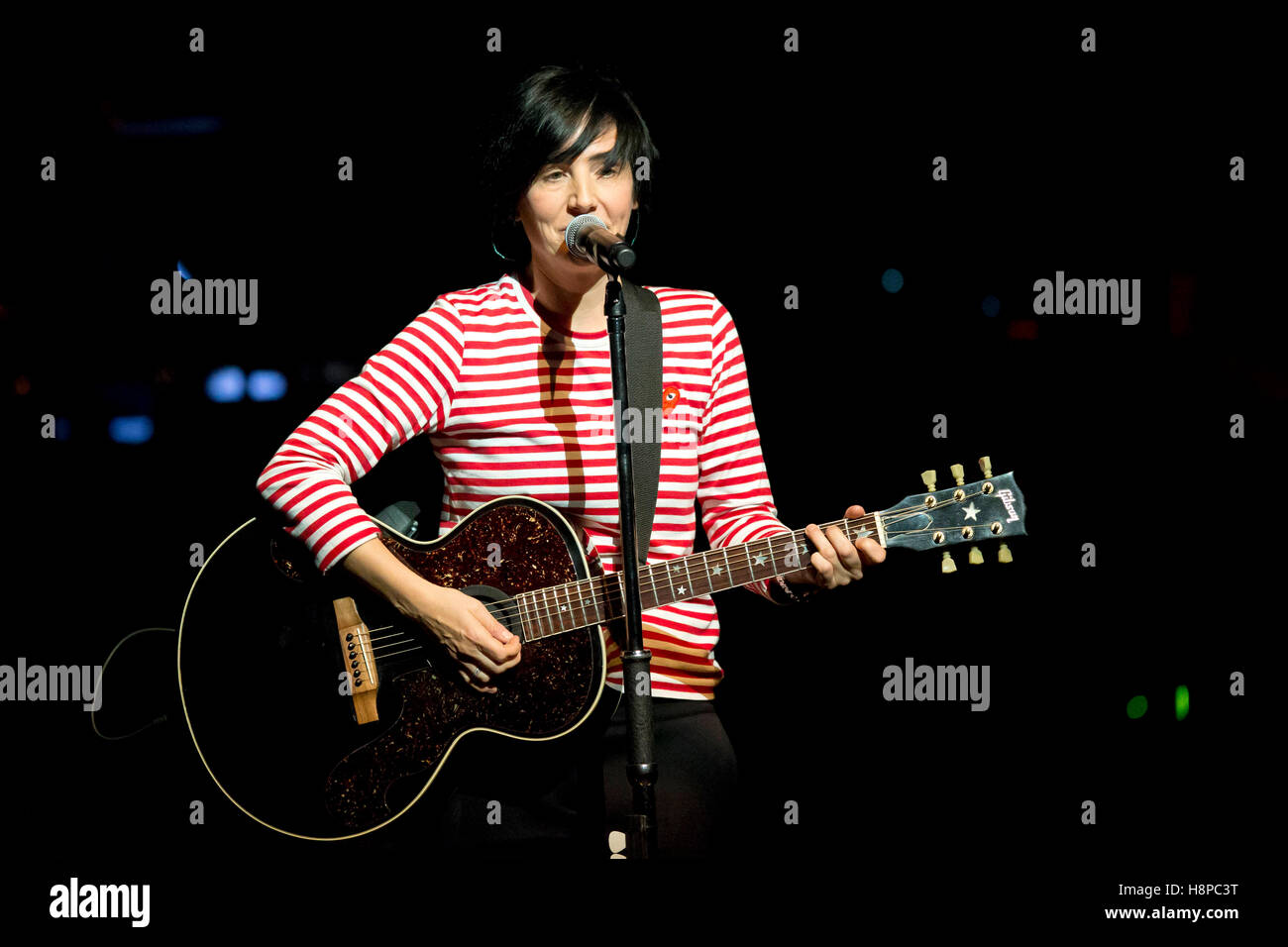 Texas The Band Sharleen Spiteri Stock Photos & Texas The Band Sharleen ...