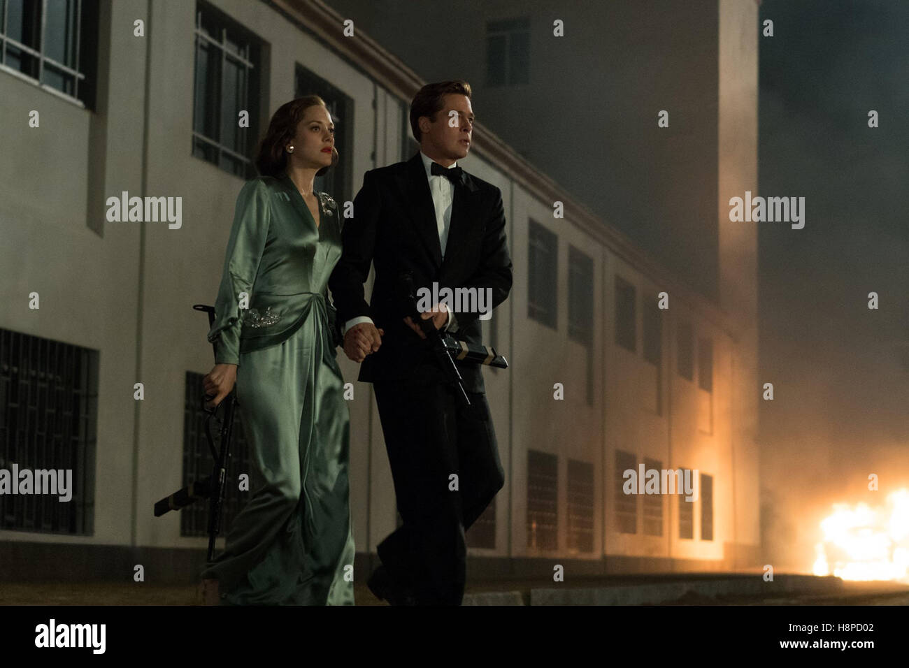 ALLIED (2016) MARION COTILLARD BRAD PITT ROBERT ZEMECKIS (DIR ...
