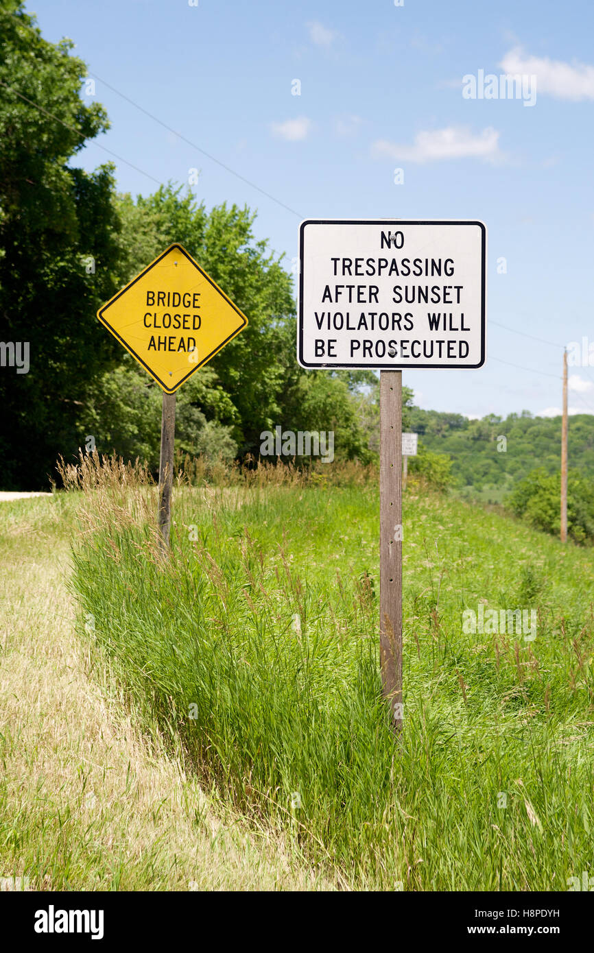 Road signs in Madison County, Iowa, USA Stock Photo - Alamy