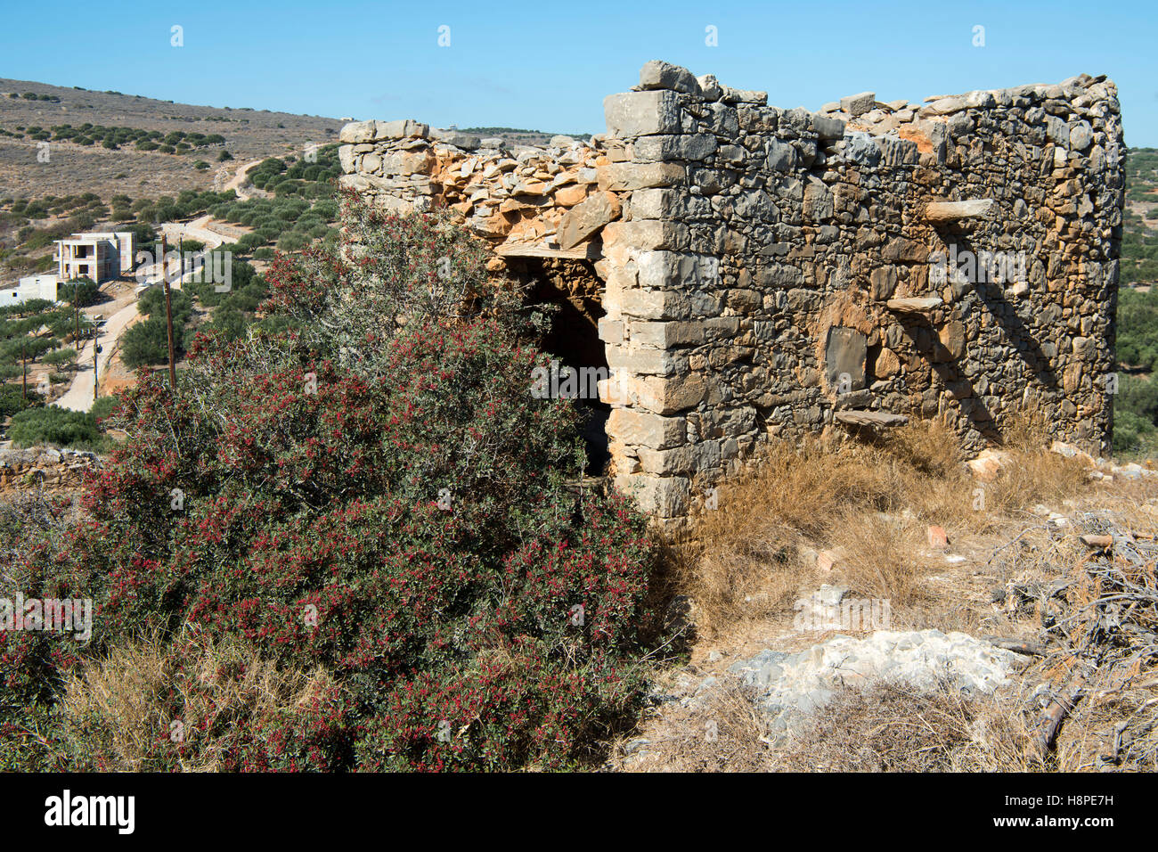 Griechenland, Kreta, verfallene Windmühlen bei Vrouchas nördlich von ...