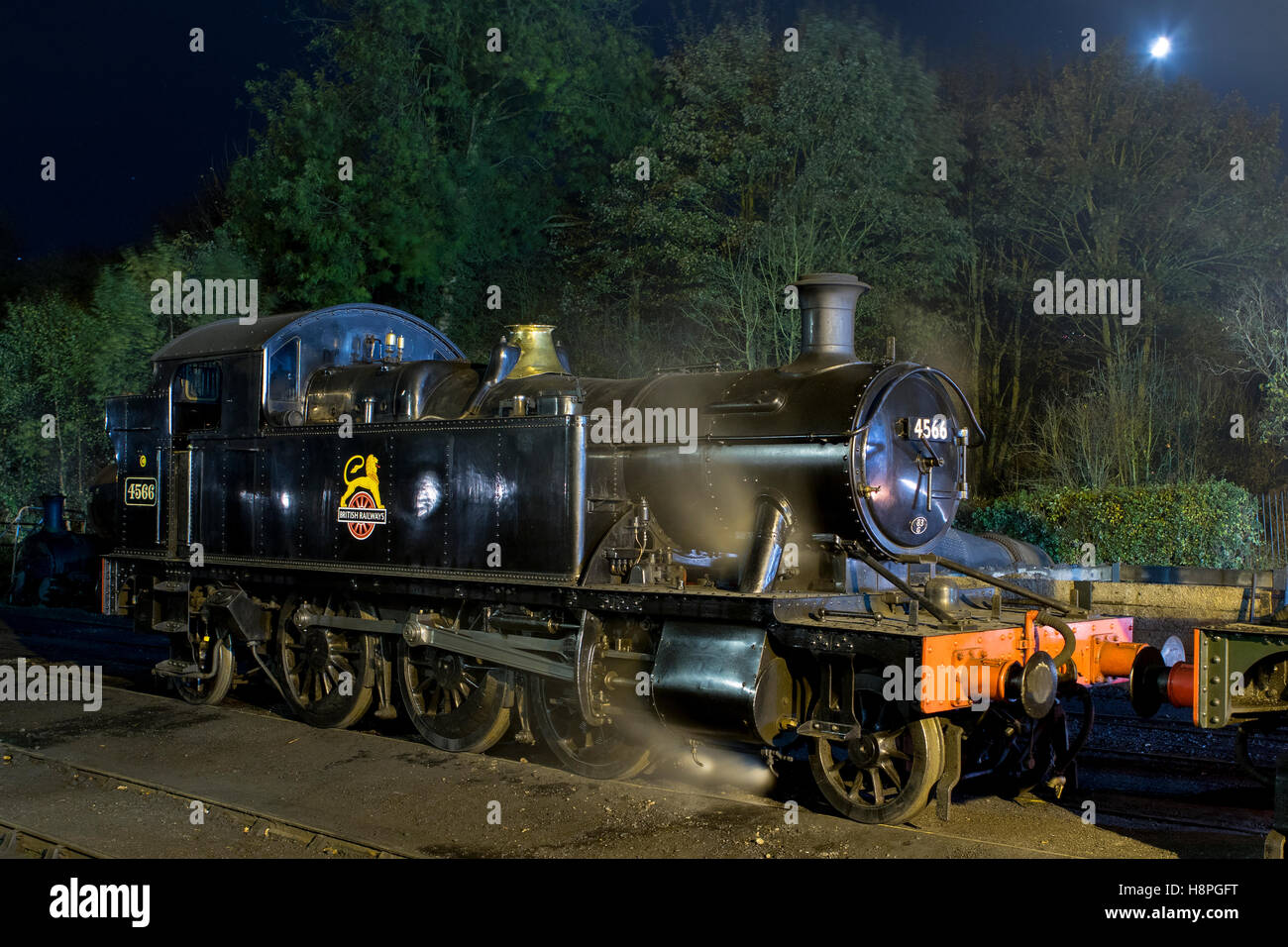 Restored gwr steam locomotive on hi-res stock photography and images ...