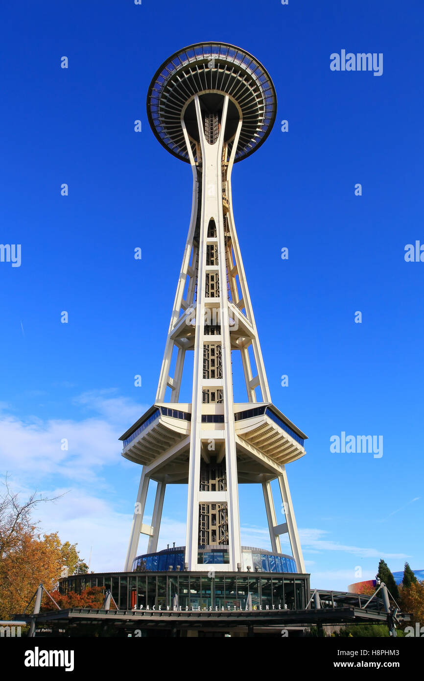 How tall is the space needle in seattle hi-res stock photography and ...