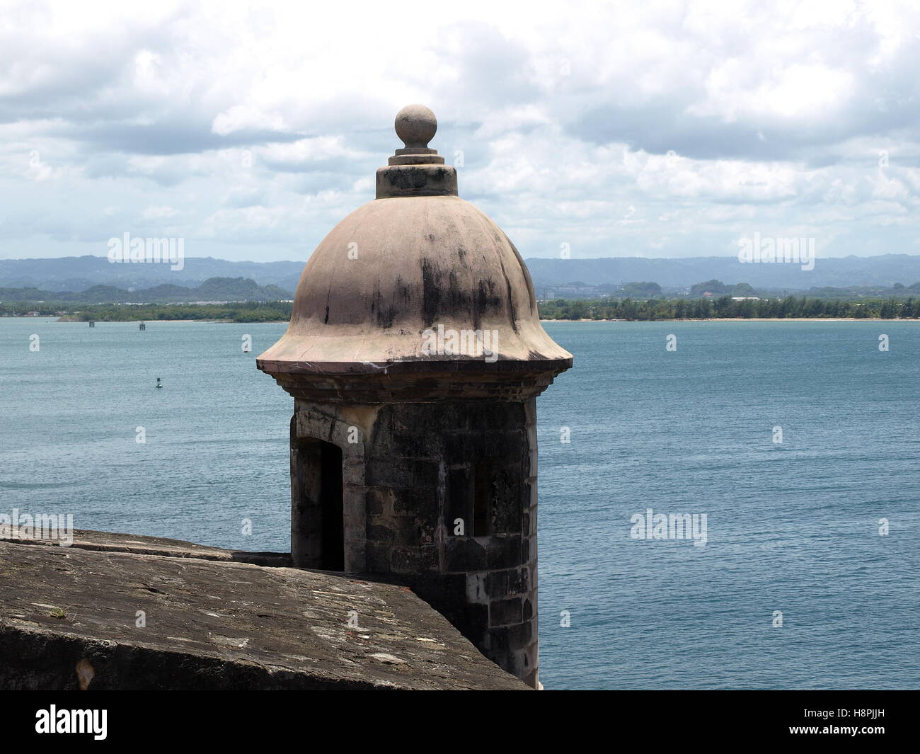 Sentry post hi-res stock photography and images - Alamy