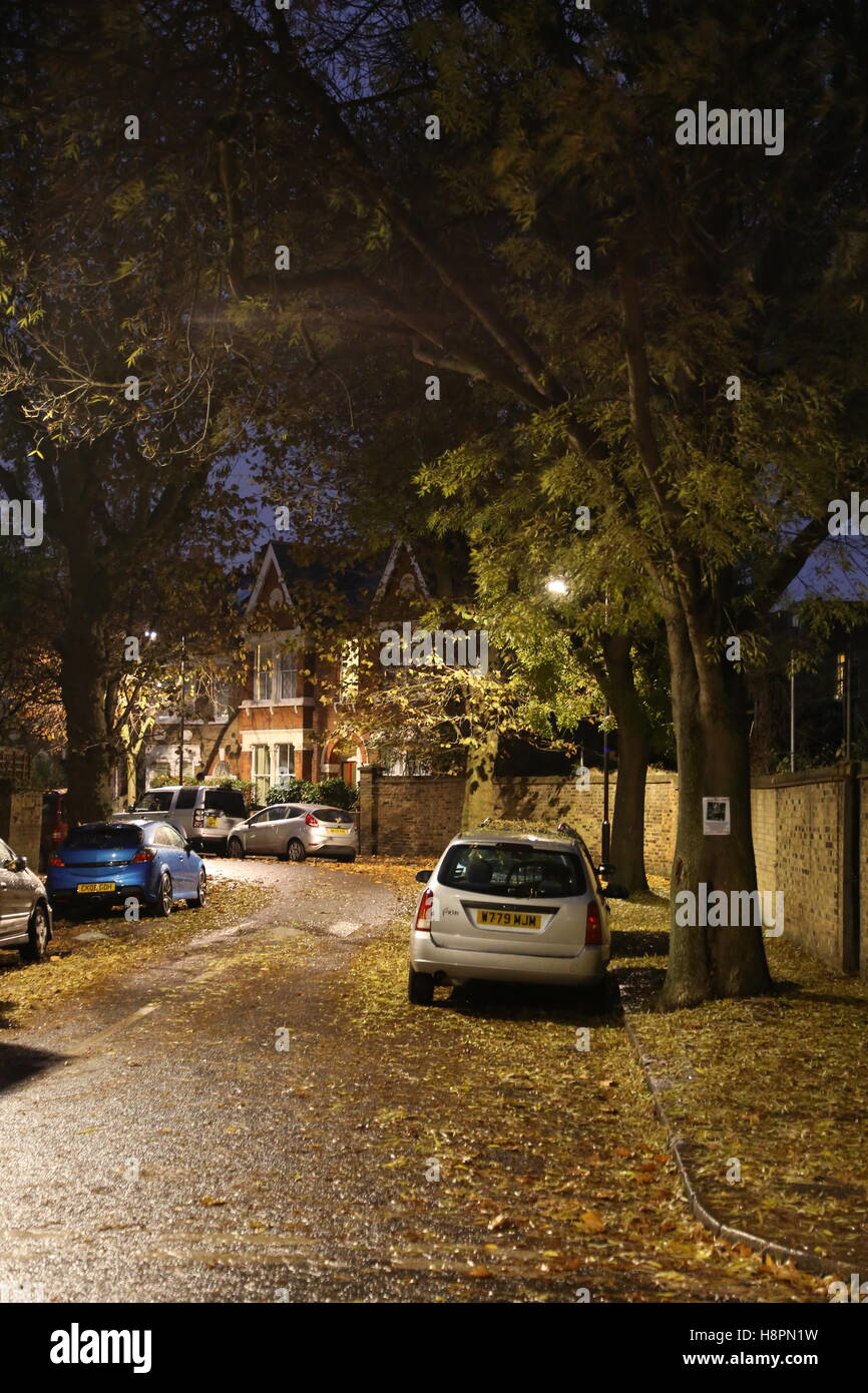 Street corner night hi-res stock photography and images - Alamy