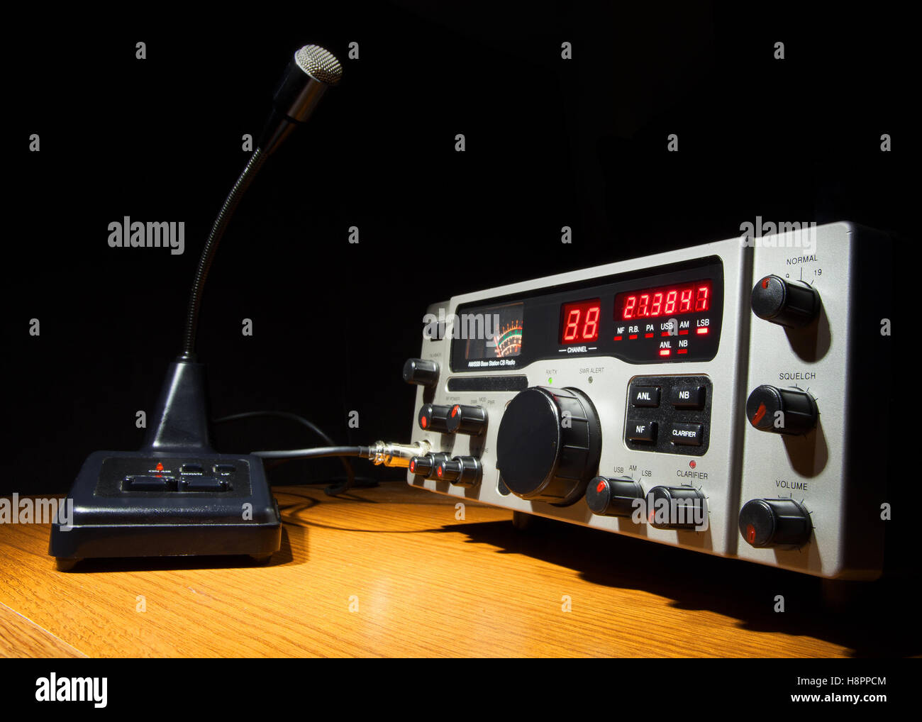 Radio dial display hi-res stock photography and images - Alamy