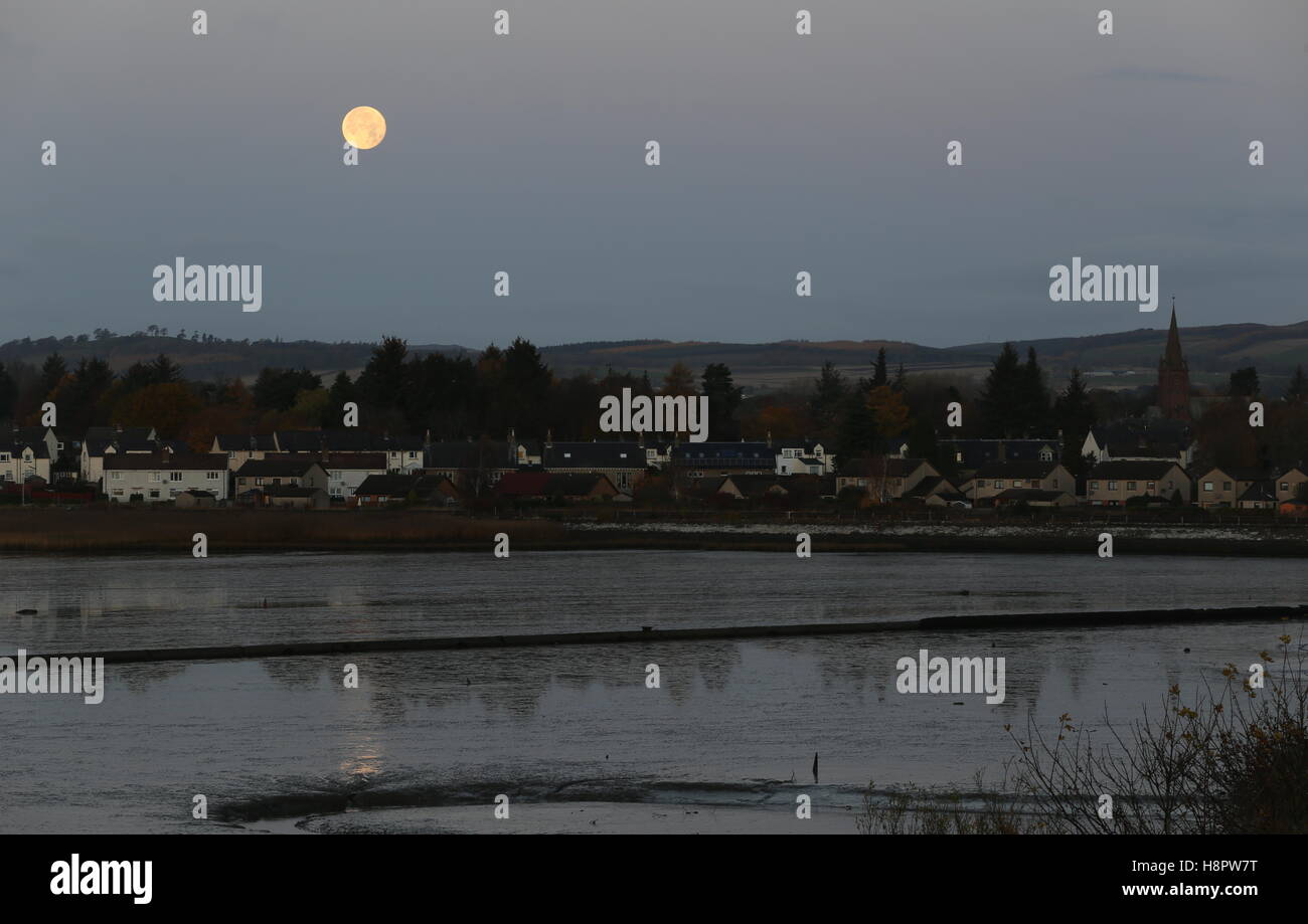 Invergowrie bay hi-res stock photography and images - Alamy