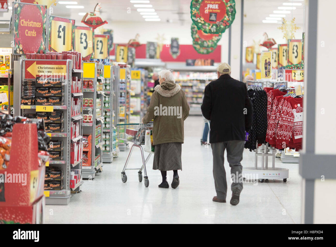 Interior of a Morrisons supermarket. Shoppers in an aisle Stock Photo ...