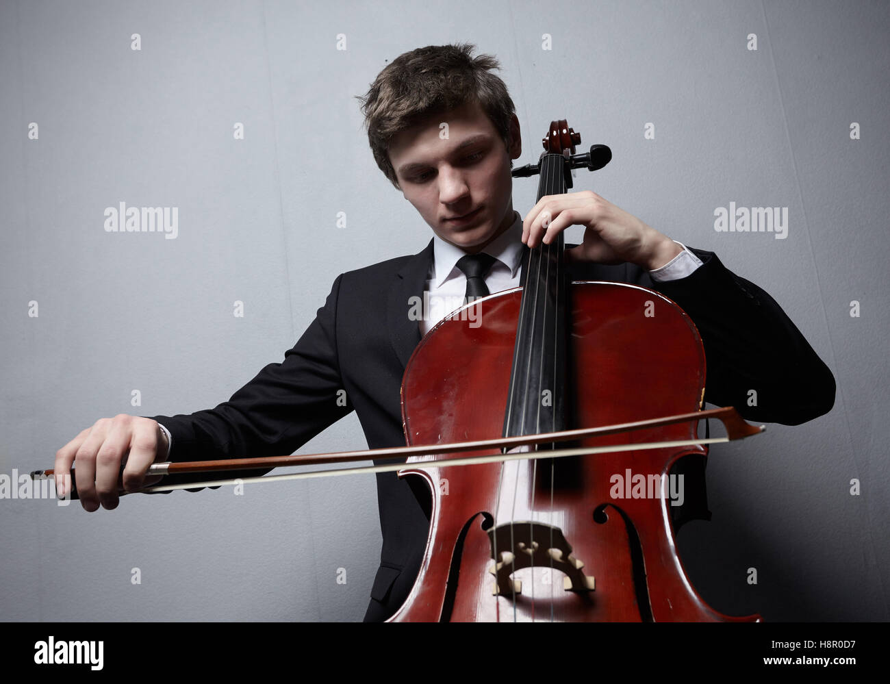 playing the cello closeup Stock Photo - Alamy