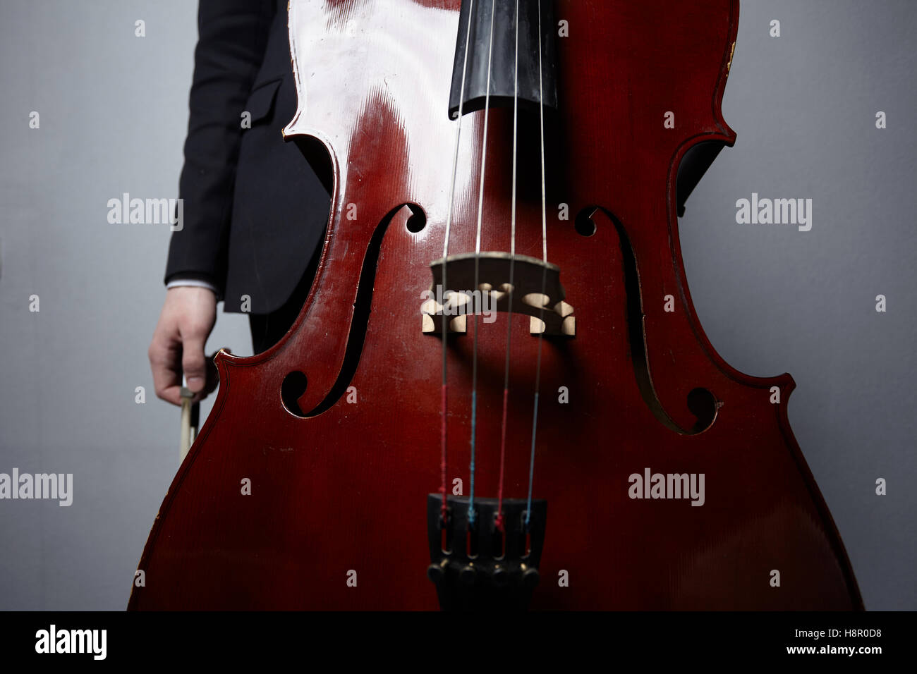 playing the cello closeup Stock Photo - Alamy