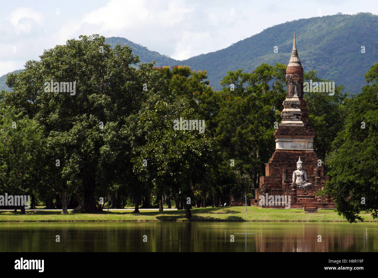 Buddhist temple ruins hi-res stock photography and images - Alamy