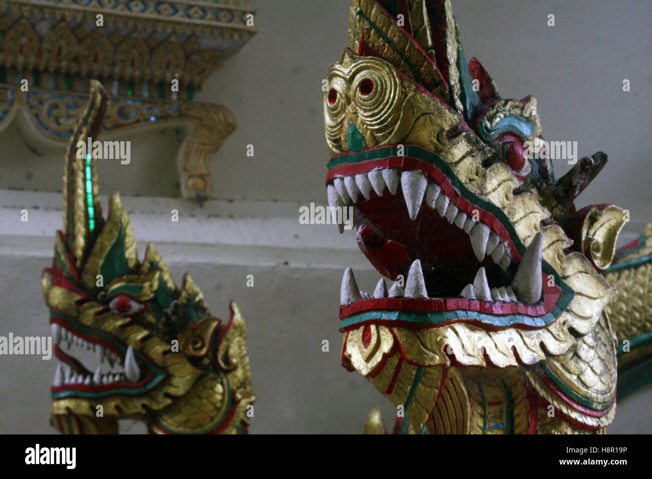 Dragon statues hi-res stock photography and images - Alamy