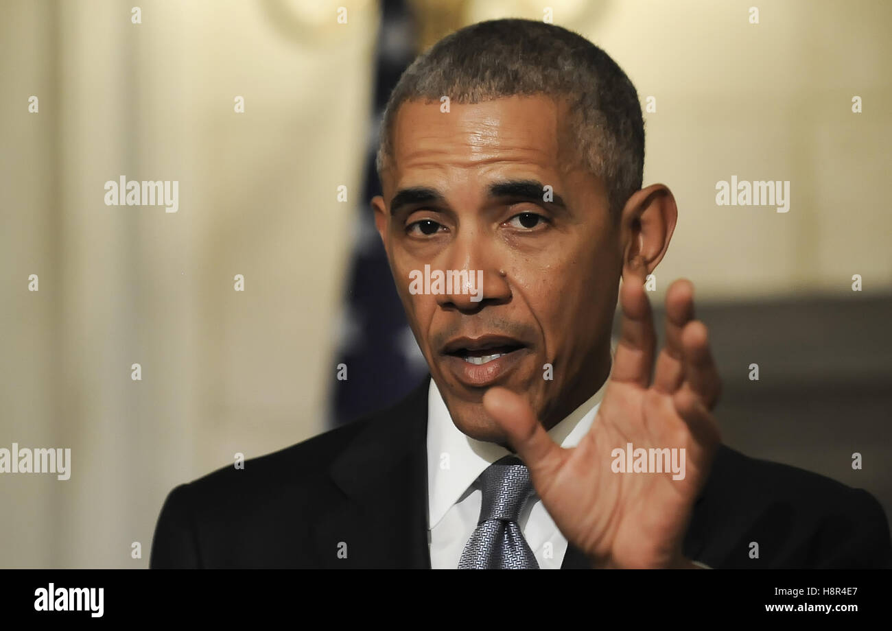 Athens, Greece. 15th Nov, 2016. President Barack Obama speaks during a ...