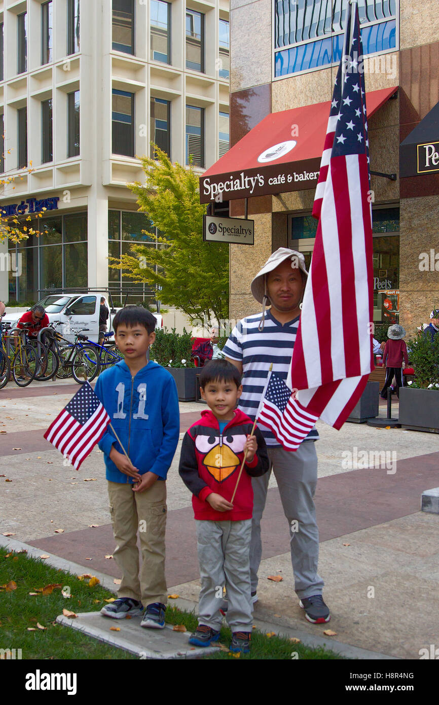 Family support for veterans at Sacramento Veteran's Day Parade Stock ...