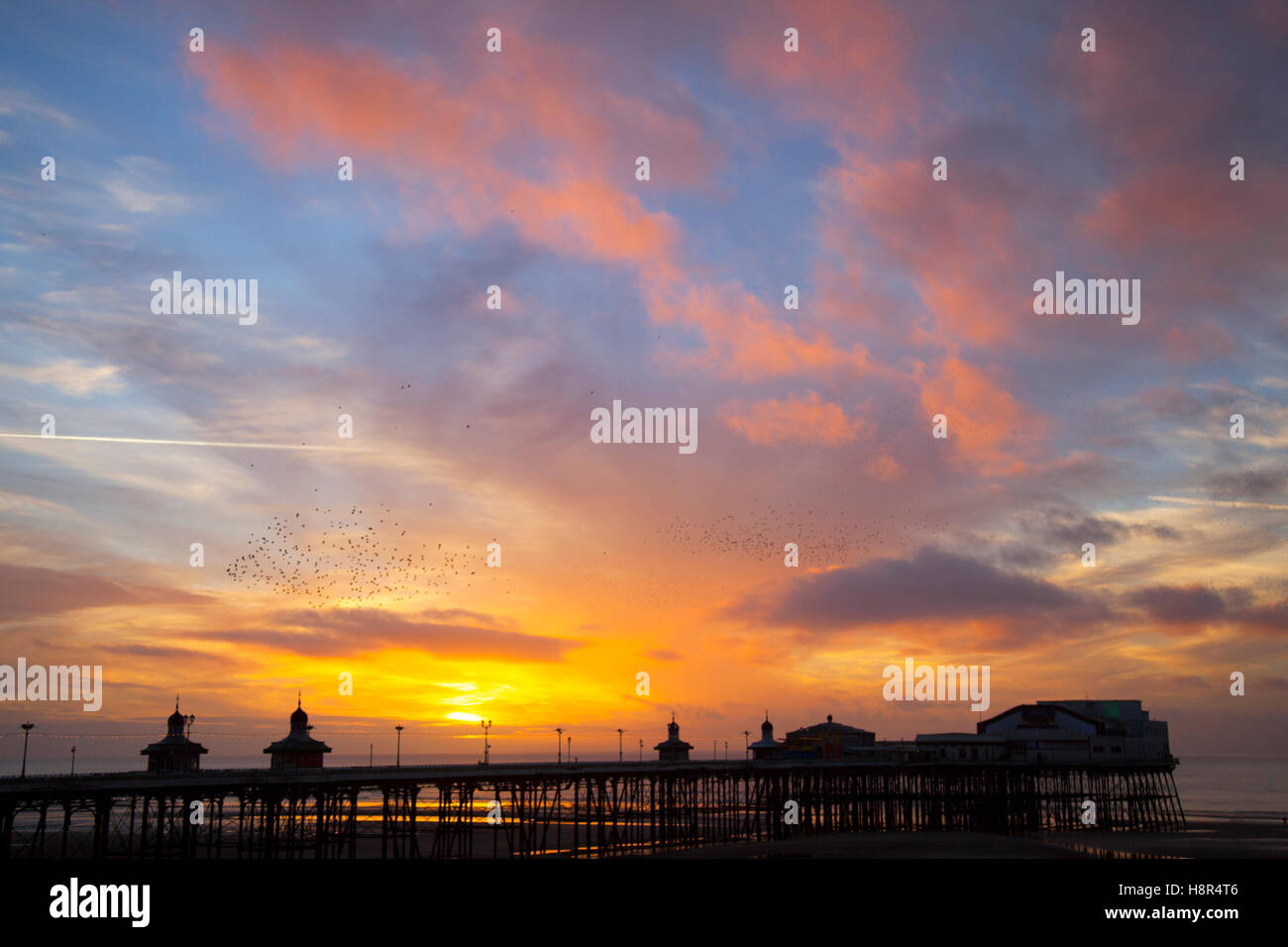 Blackpool pleasure beach aerial view hi-res stock photography and ...