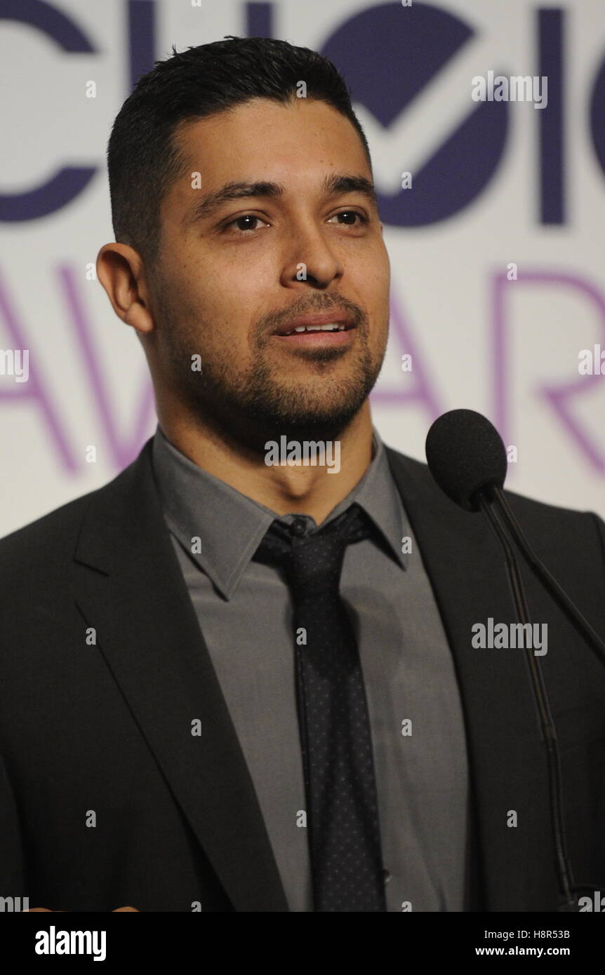 Beverly Hills, California, USA. 15th Nov, 2016. Actor Wilmer Valderrama ...