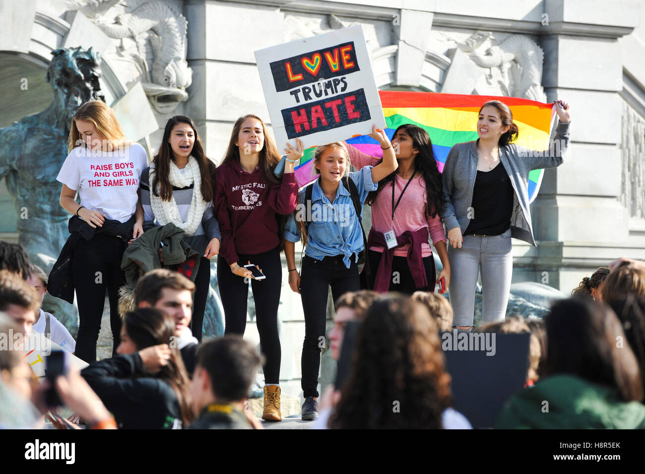 Washington, DC, USA. 15th Nov, 2016. Hundreds of Washington, DC, high ...