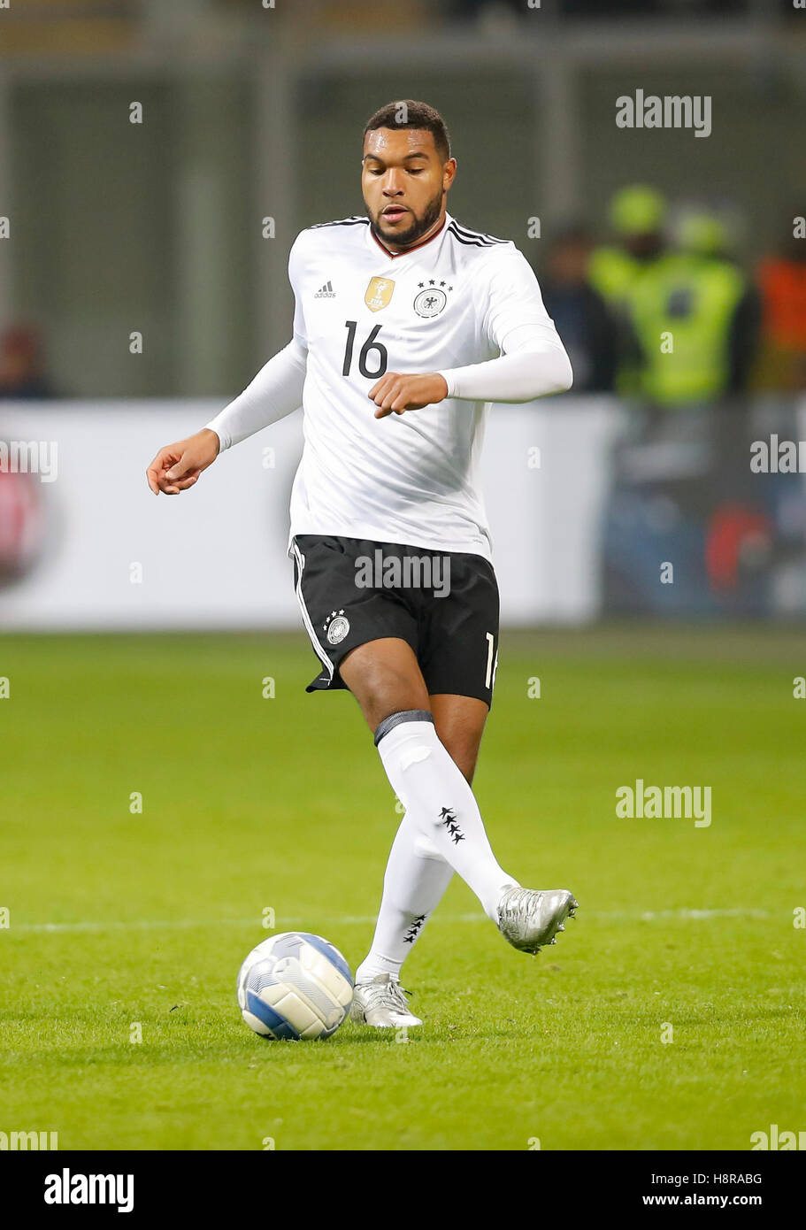 German international jonathan tah hi-res stock photography and images ...