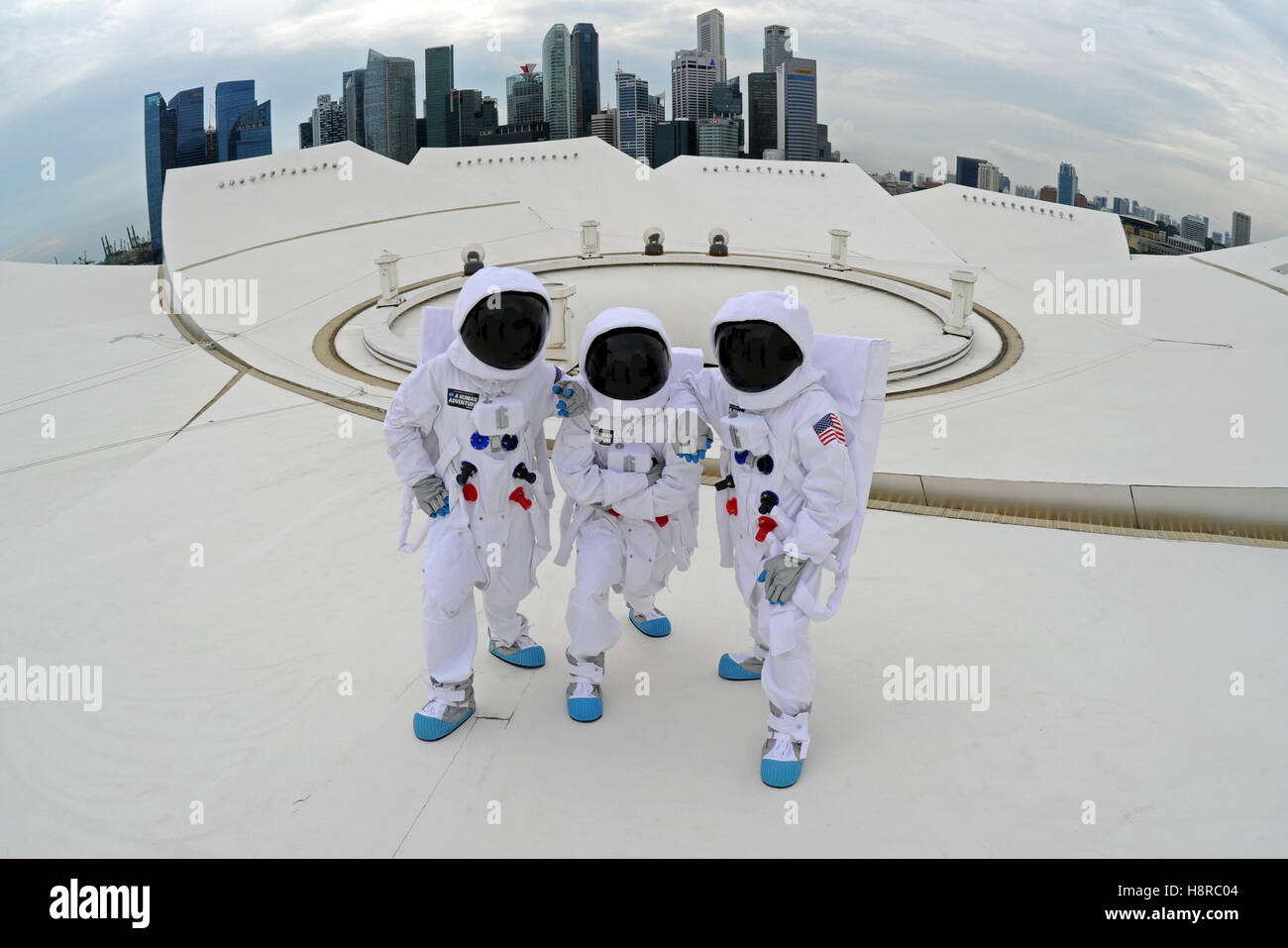 Singapore. 16th Nov, 2016. Astronaut mascots pose during a promotion ...