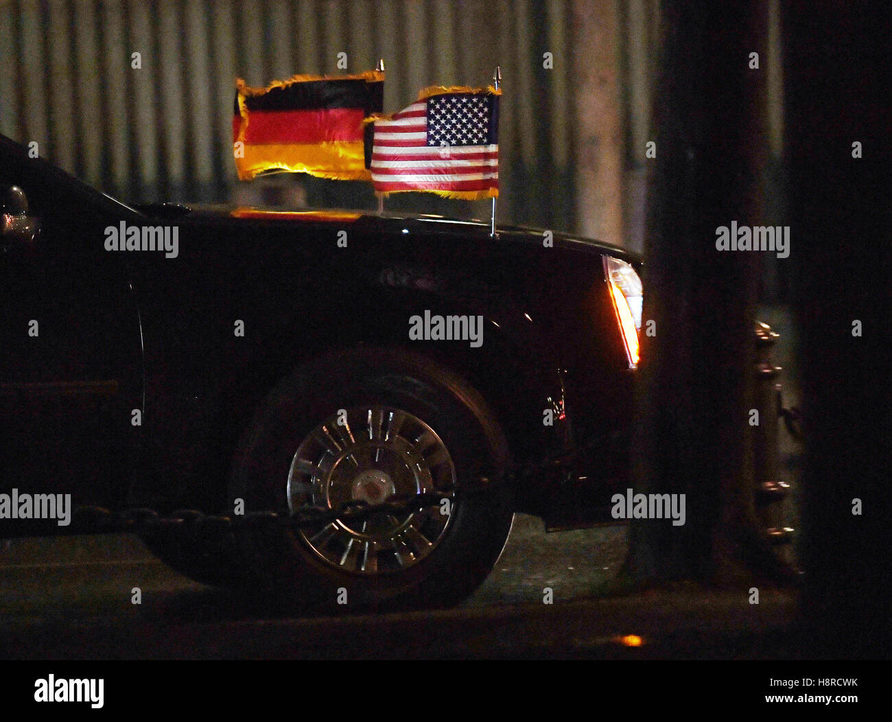 Berlin, Germany. 16th Nov, 2016. A Limousine with US President Barack ...
