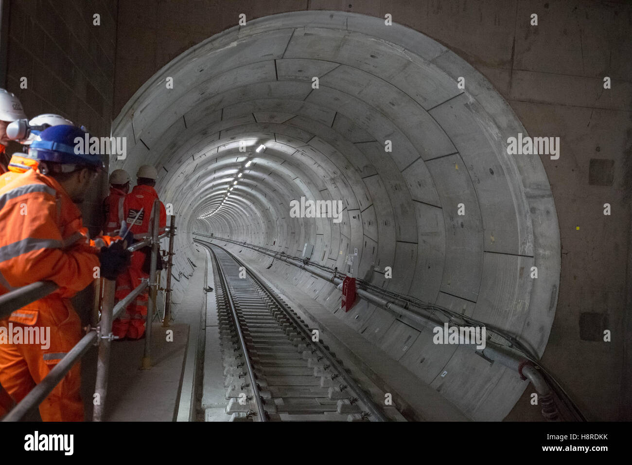 London, UK. 16th November, 2016. Paddington Station Crossrail ...
