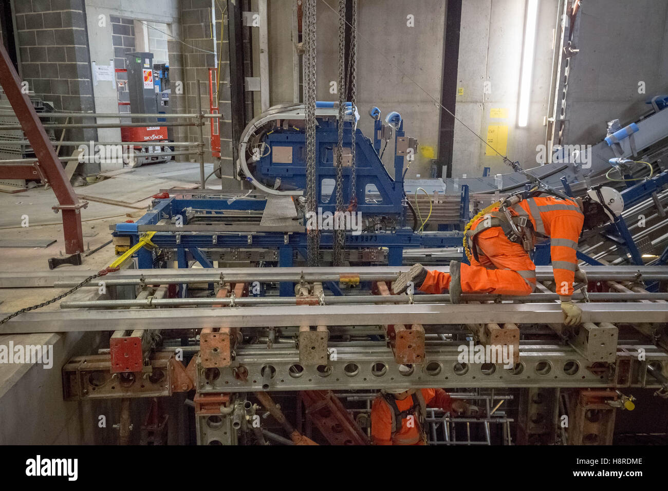 London, UK. 16th November, 2016. Crossrail construction continues ...