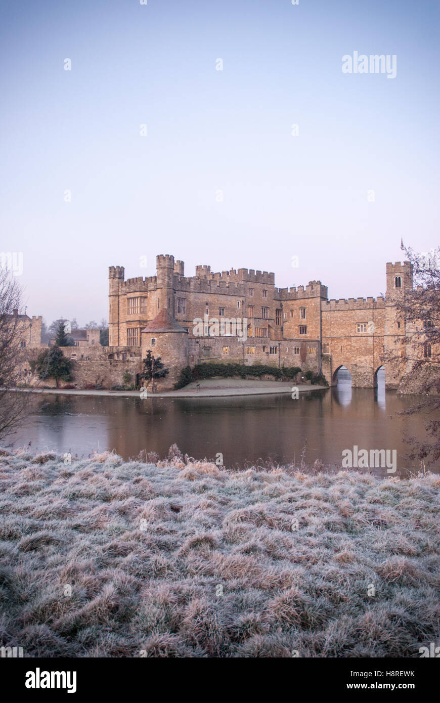 Leeds Castle Winter High Resolution Stock Photography and Images - Alamy