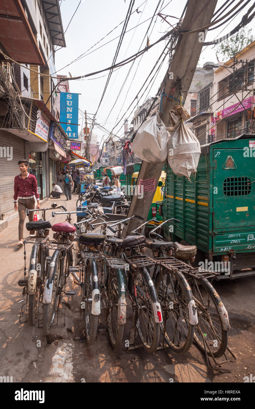 Indian bicycles hi-res stock photography and images - Alamy