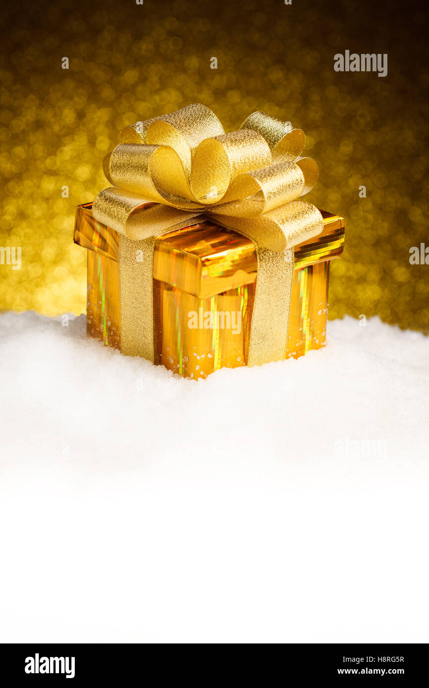 Gold snow hi-res stock photography and images - Alamy