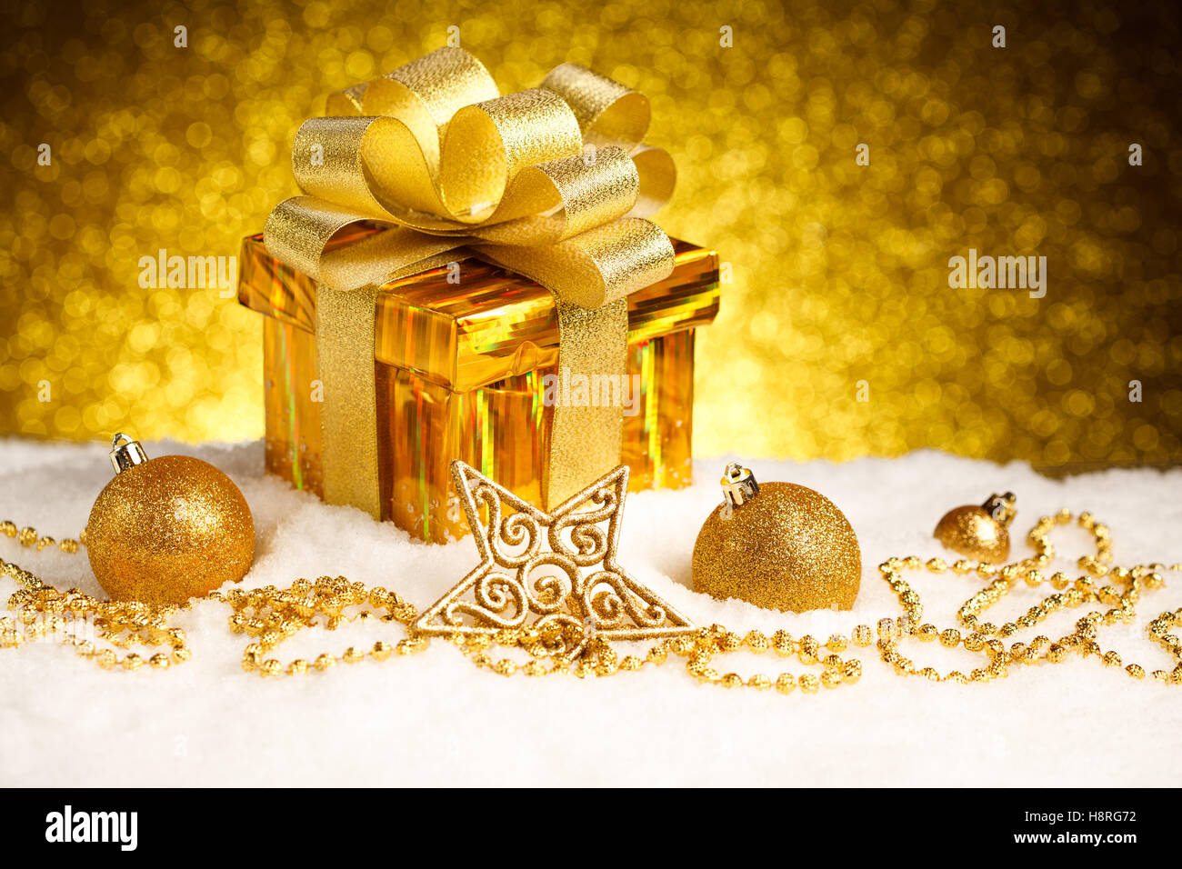 Gold snow hi-res stock photography and images - Alamy