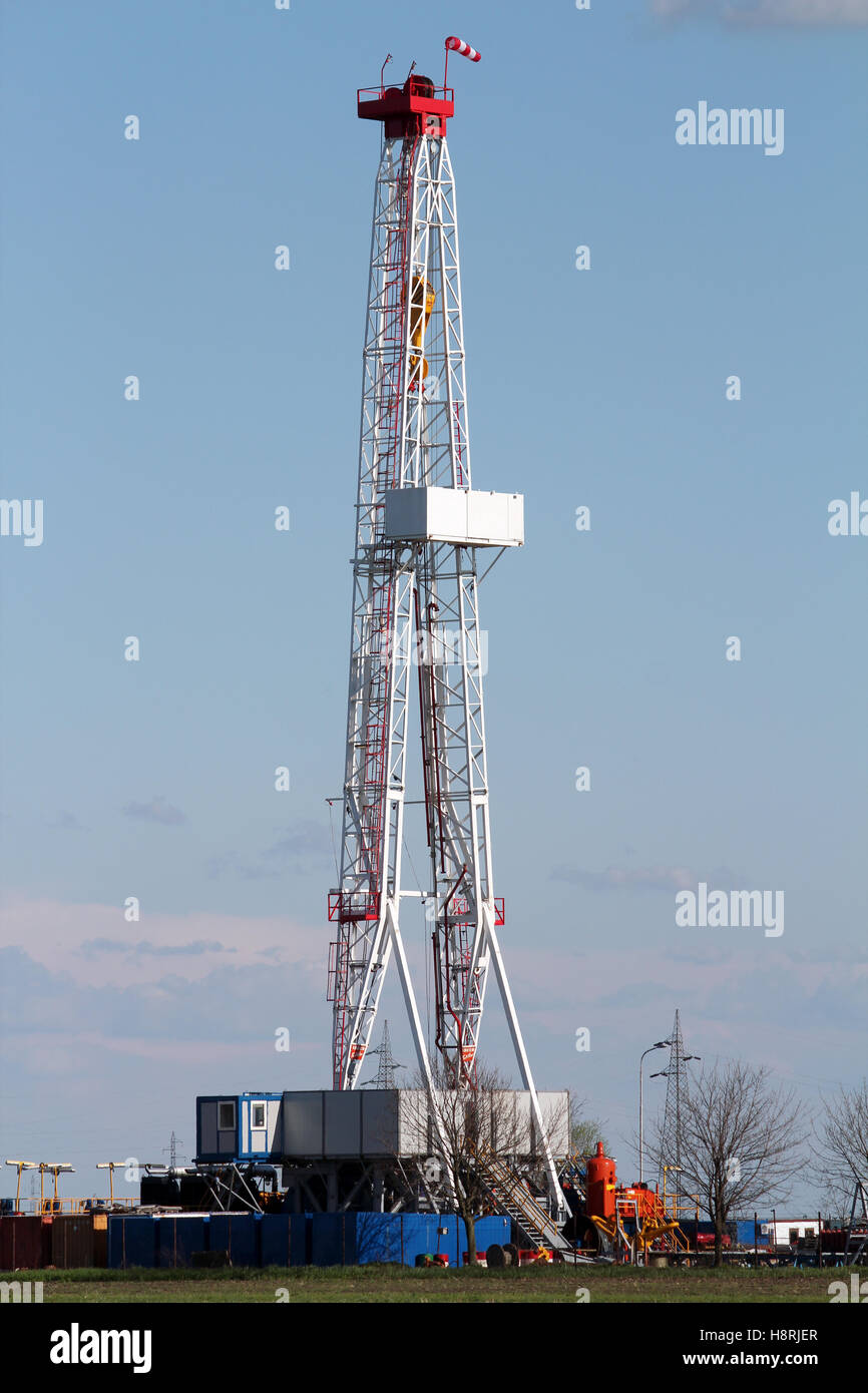 oil drilling rig heavy industry Stock Photo - Alamy