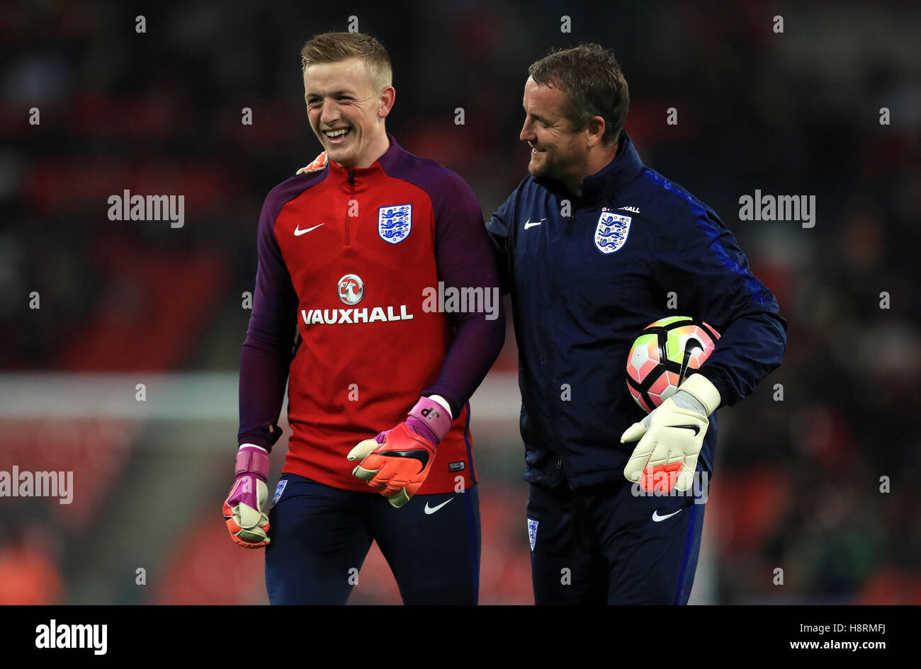 Goalkeeping coach martyn margetson hi-res stock photography and images ...