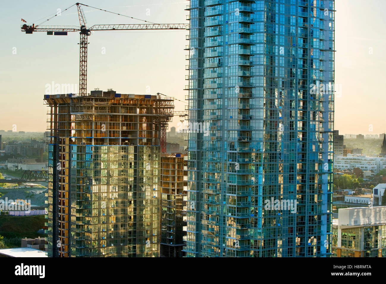 Under freeway architecture hi-res stock photography and images - Alamy