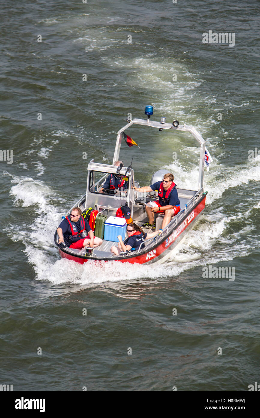 Drk water rescue hi-res stock photography and images - Alamy