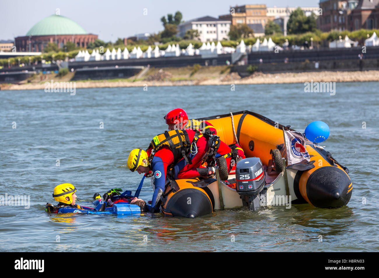 Practice of water rescue units on the Rhine near Düsseldorf, rescue ...