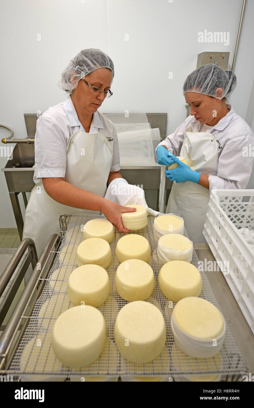 Factory hygiene hi-res stock photography and images - Alamy