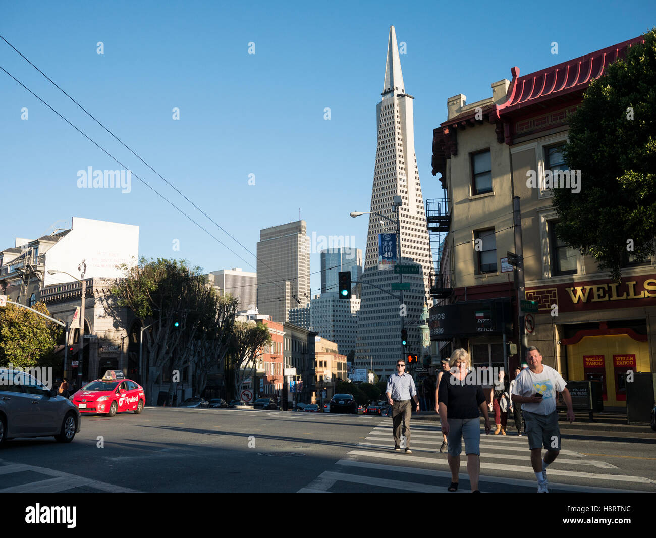 The Transamerica Pyramid is the tallest skyscraper in the San Francisco ...