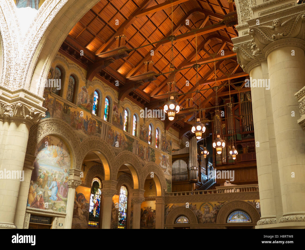 Architectural details of Stanford Memorial Church located on the Main ...