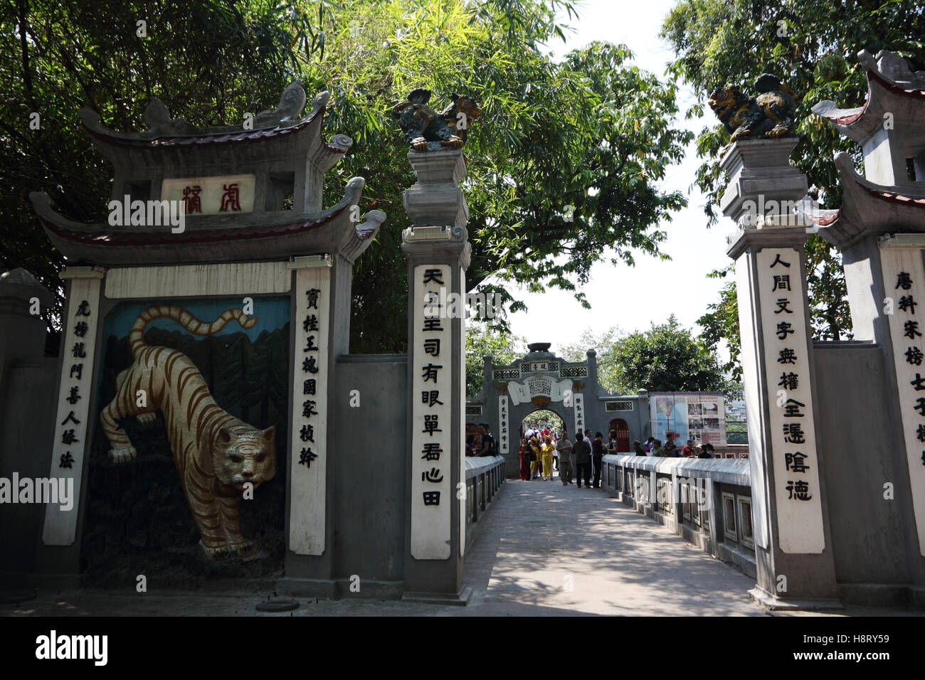 Tiger gate to the temple of the Jade Mountain - Den Ngoc Son ...
