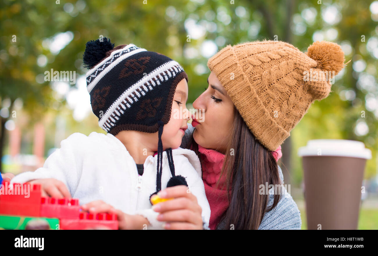 Mother kiss daughter hi-res stock photography and images - Alamy