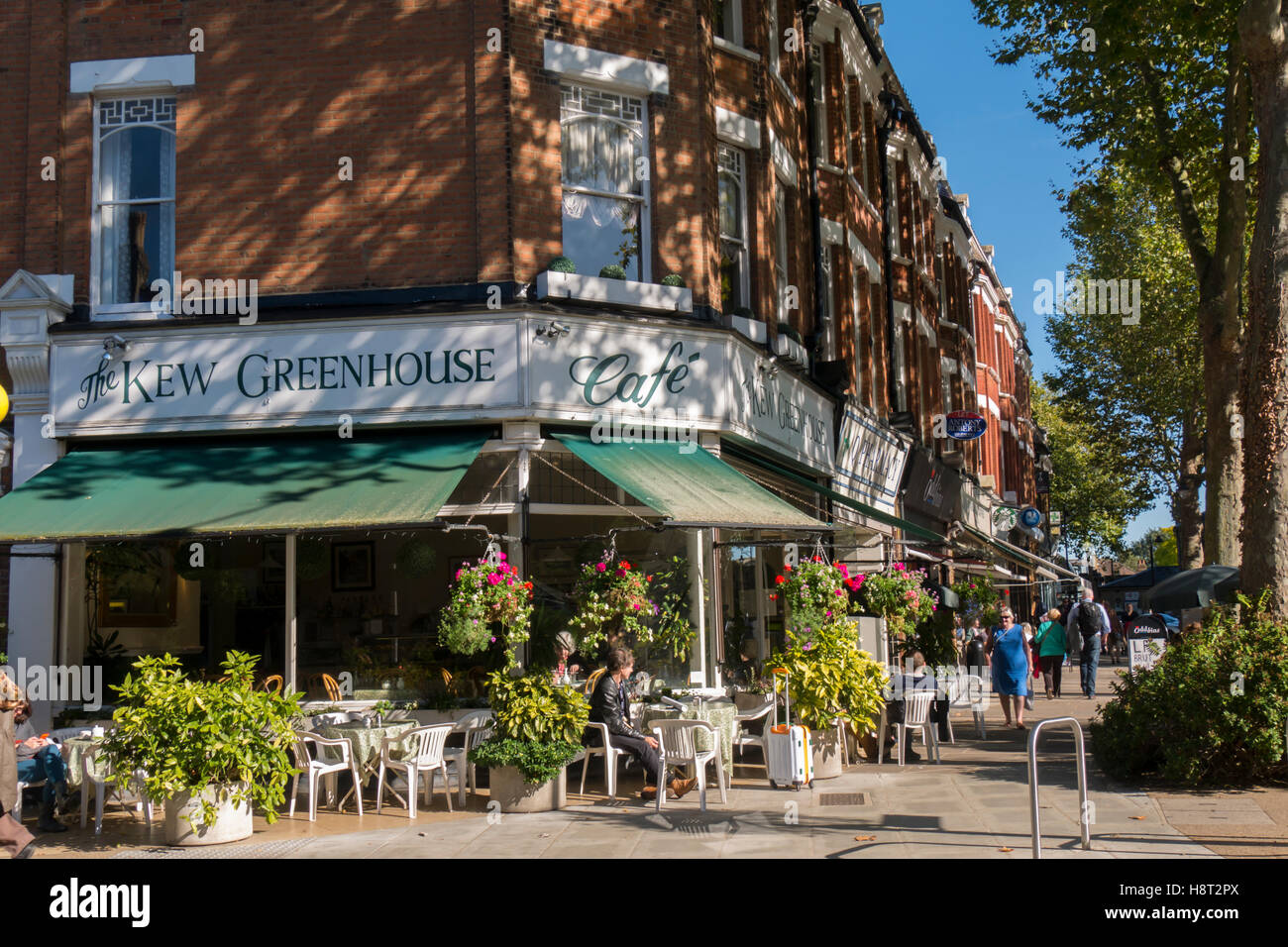 Europe, UK, England, London, Kew cafe scene Stock Photo - Alamy