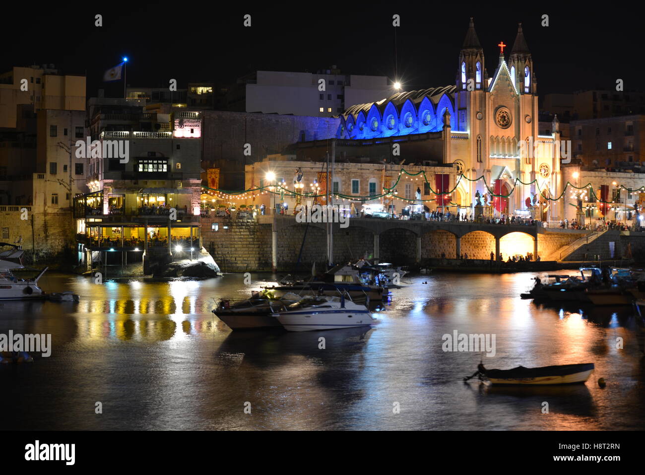 Balluta Bay at night during the village feast Stock Photo - Alamy